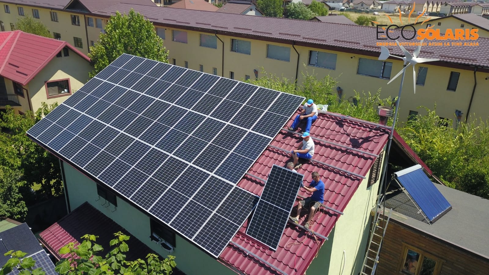 Top 10 panouri solare fotovoltaice în 2025 - EcoSolaris