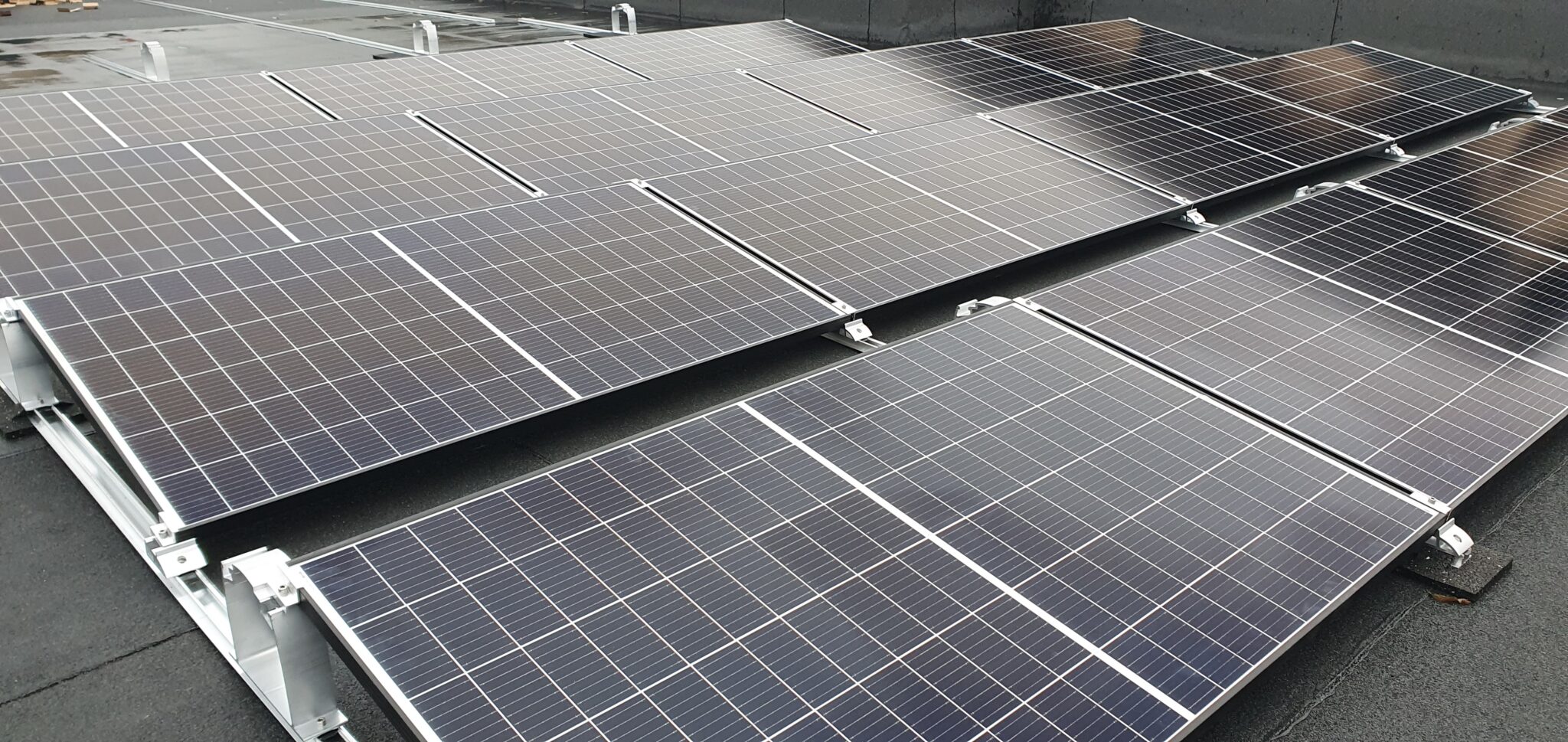 Top 10 panouri solare fotovoltaice în 2025 - EcoSolaris Fotovoltaice